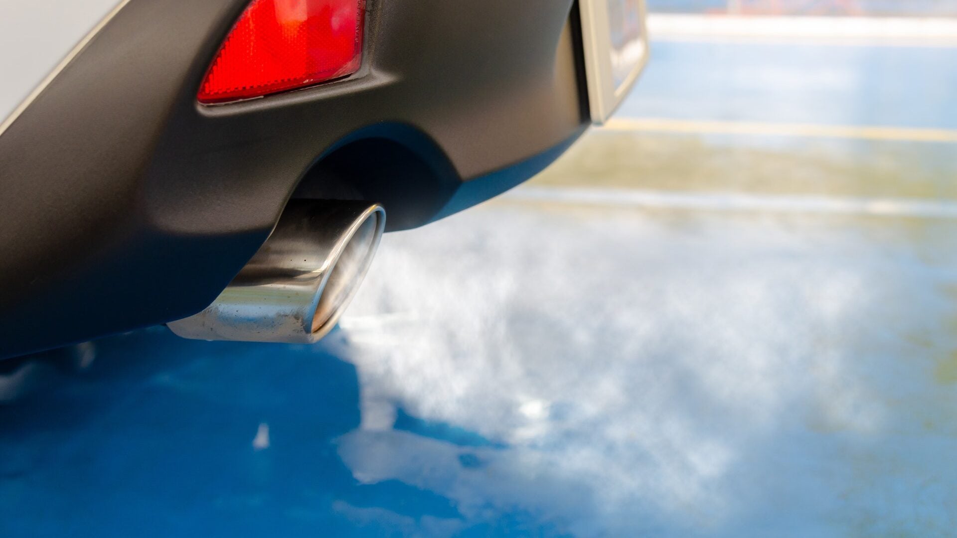 EU backtracks on 2035 ban, opening the door for ICE cars to continue ...