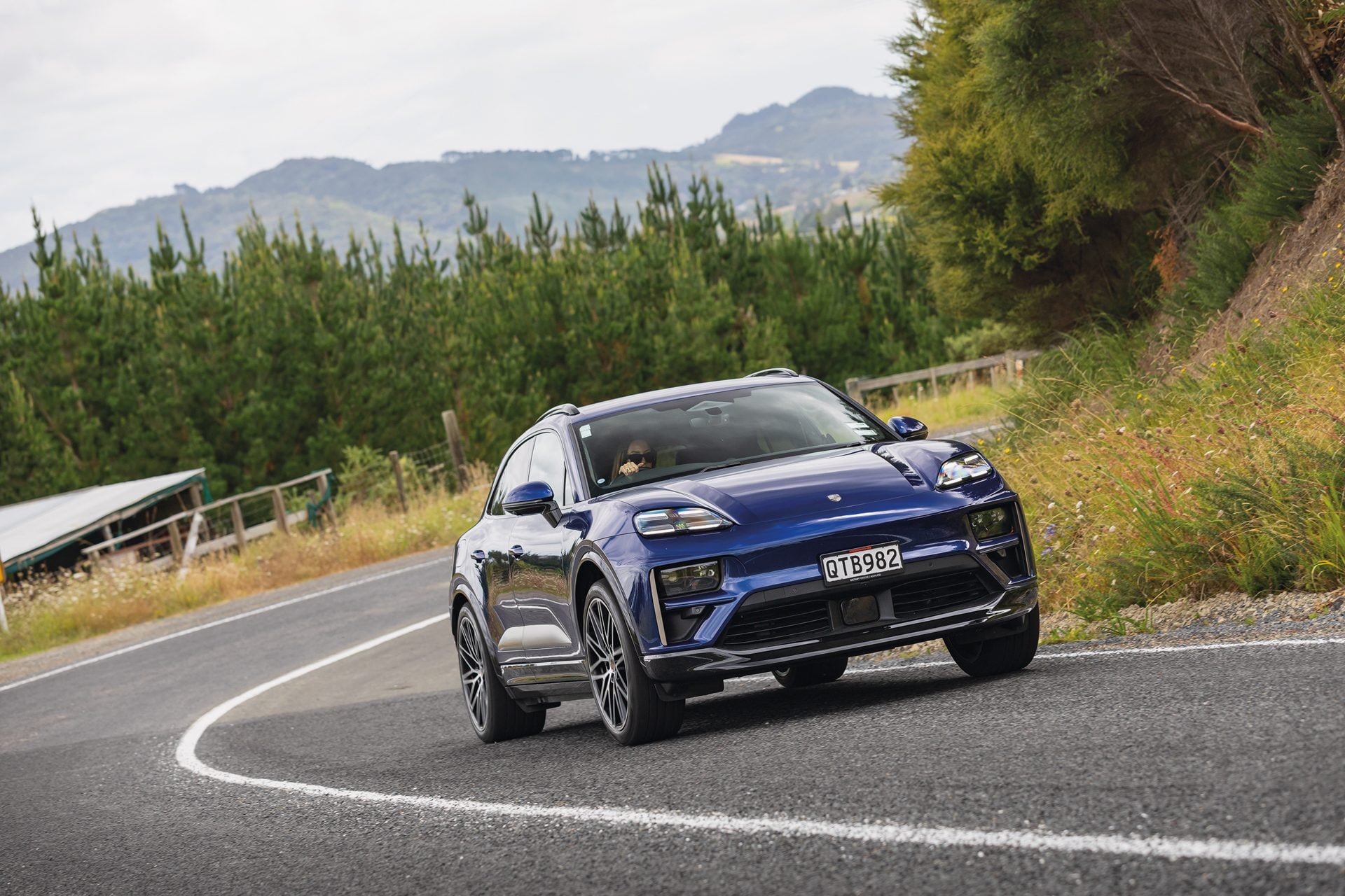 Porsche’s old CEO admits jumping the gun with electric Macan – Auto ...