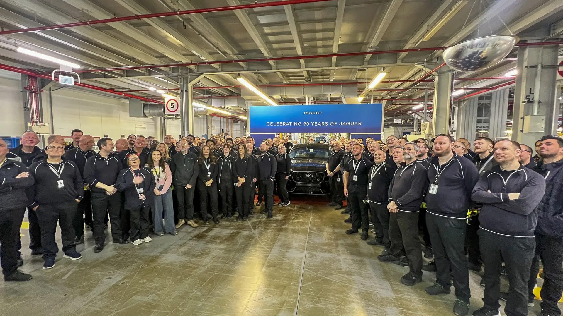 Jaguar’s final petrol-powered car rolls off production line – Auto ...