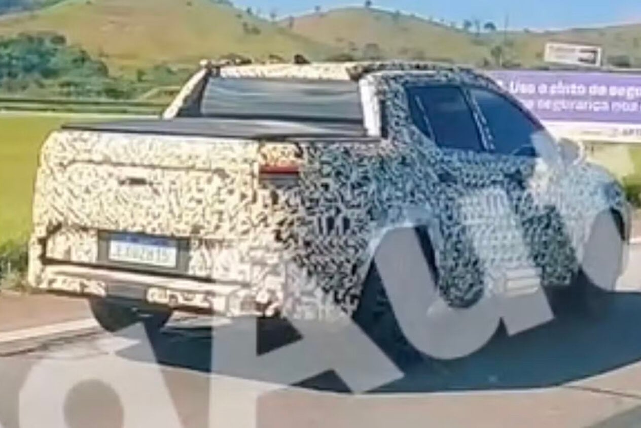 Toyota's compact ute spotted testing – Auto Trader NZ